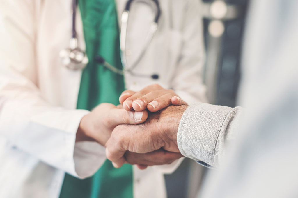 Cómo llevar el control de pacientes con un software - Docfav